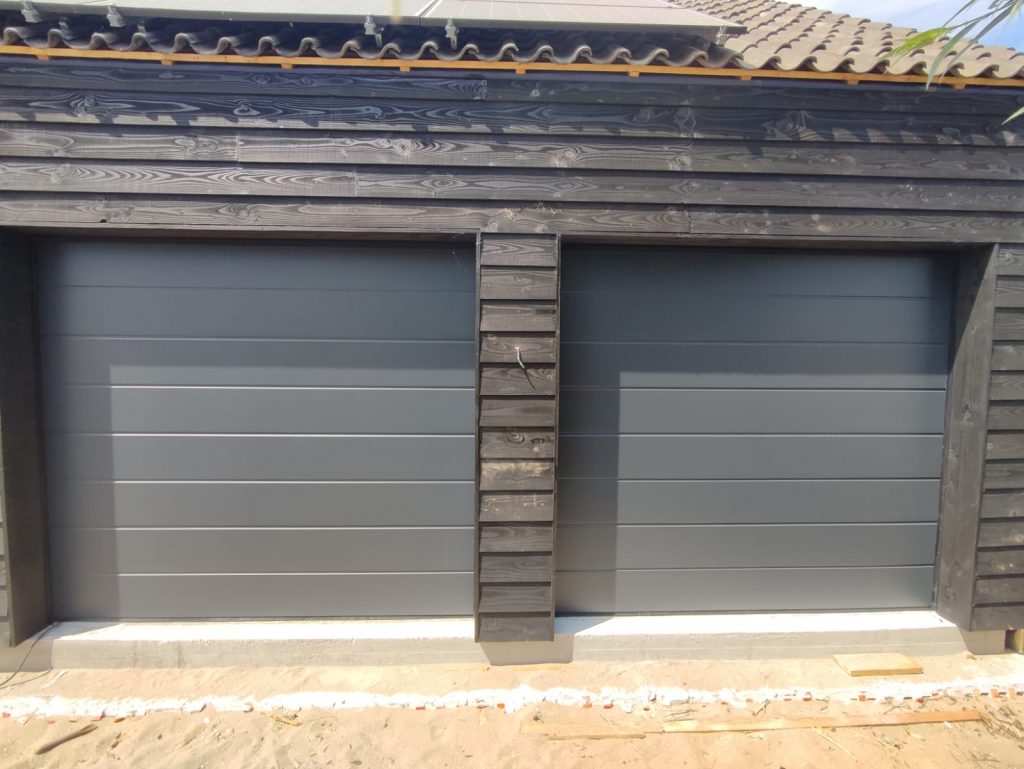 Berger Garagedeuren 4-6 Meter Breed–Geïsoleerd en Duurzaam