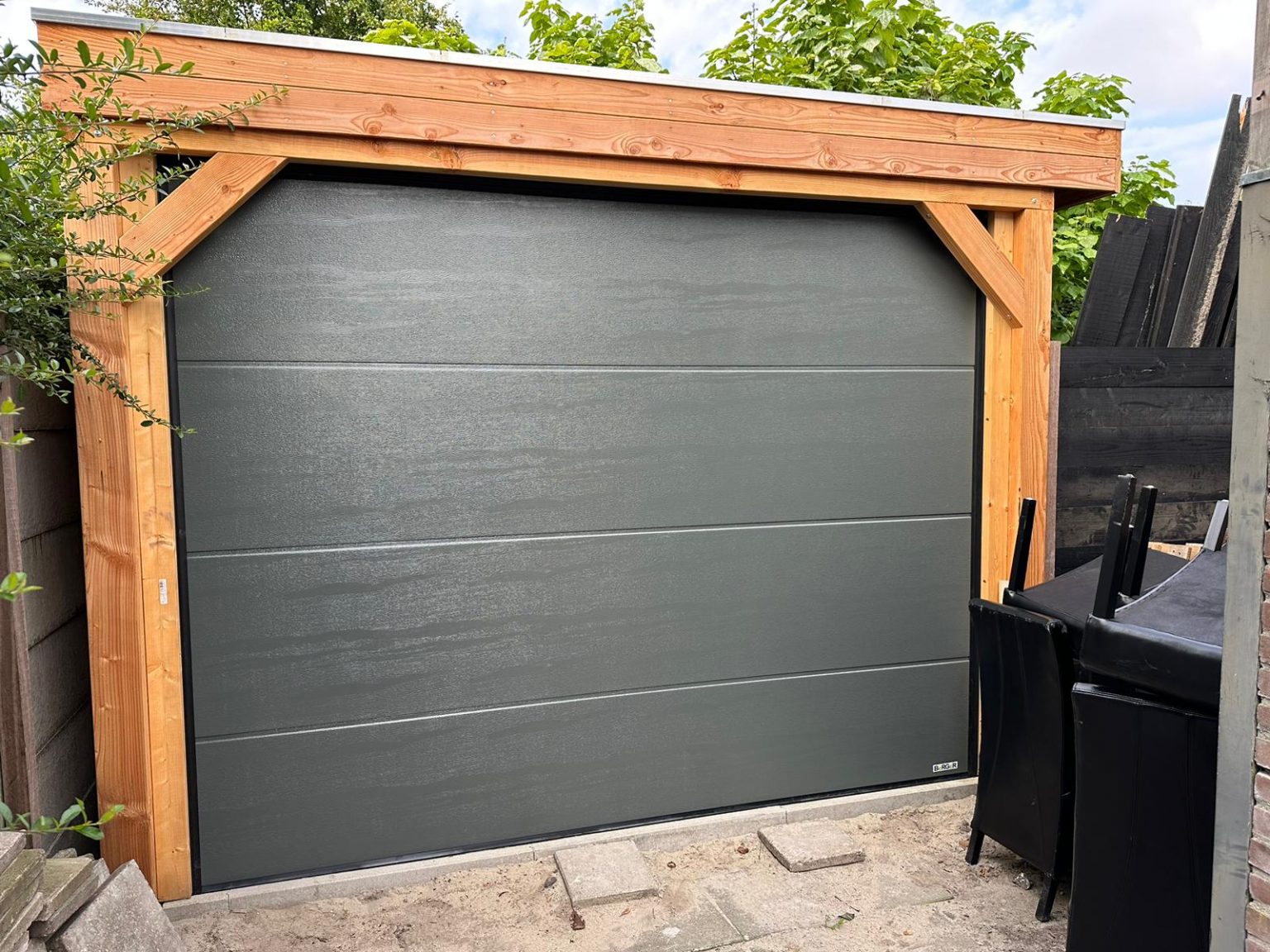 Berger Garagedeuren 4-6 Meter Breed–Geïsoleerd en Duurzaam